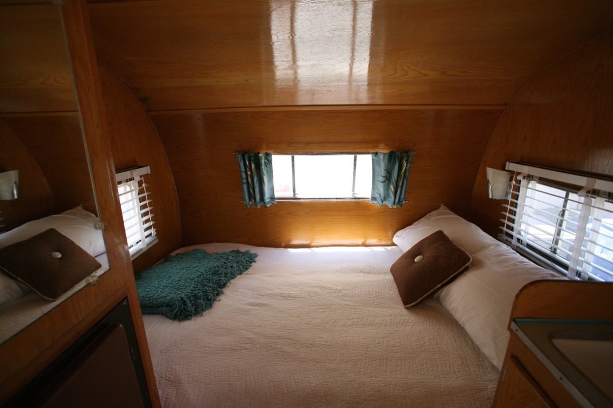 The Pros and Cons of Owning a Vintage Trailer – SUBURBAN POP