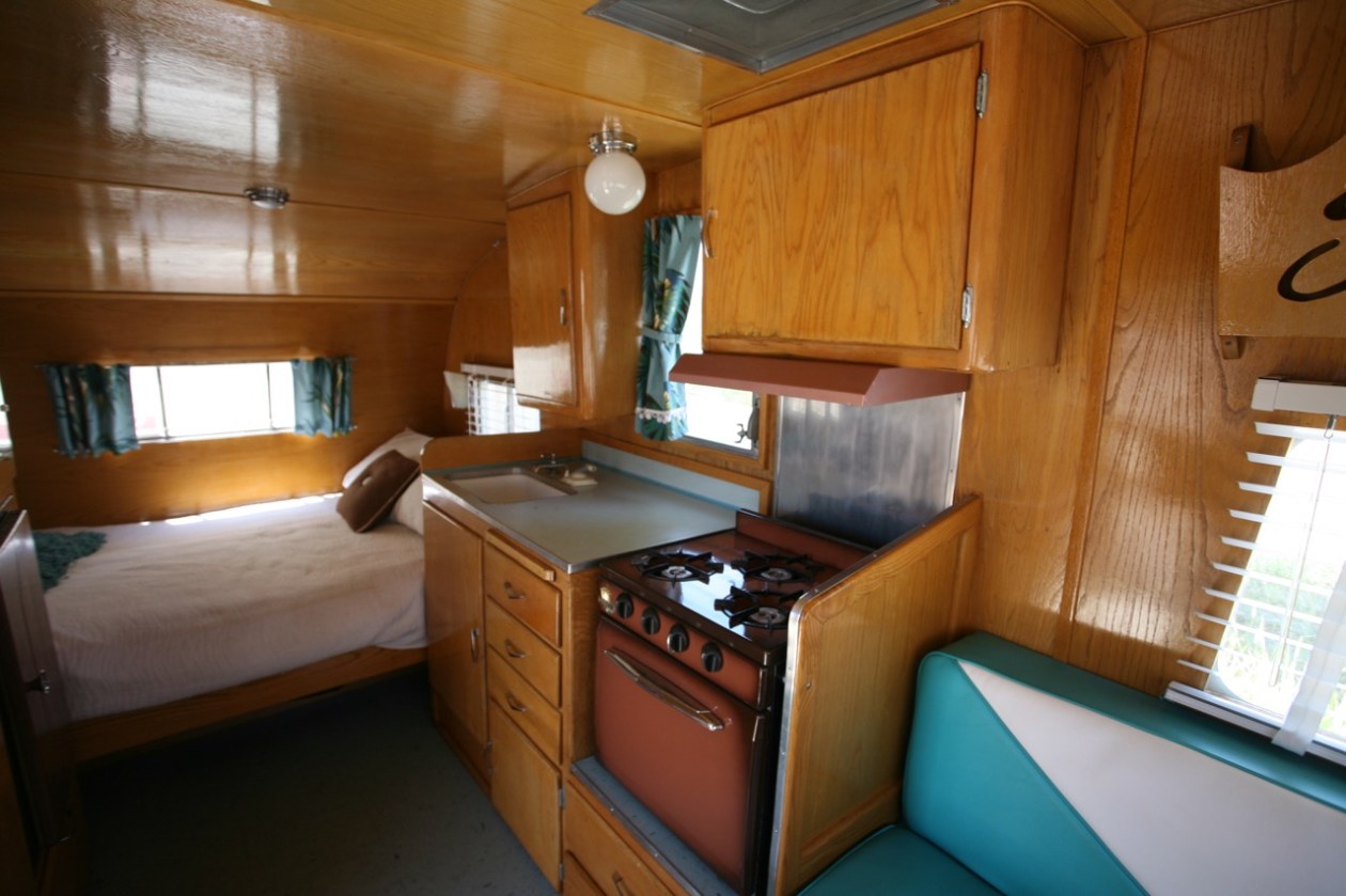 The Pros and Cons of Owning a Vintage Trailer – SUBURBAN POP