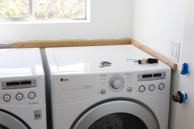 DIY Plywood Laundry Room Counter – SUBURBAN POP