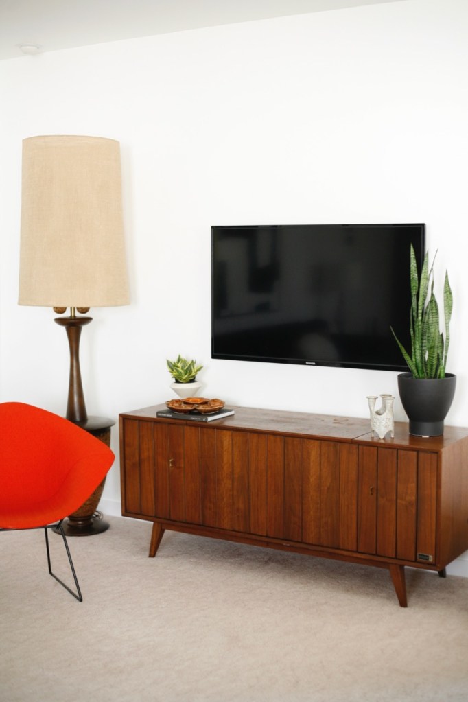 Couch Problems – SUBURBAN POP