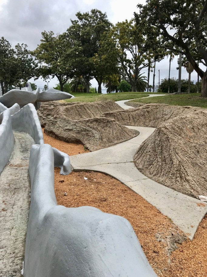 Space Age Moon Park – SUBURBAN POP