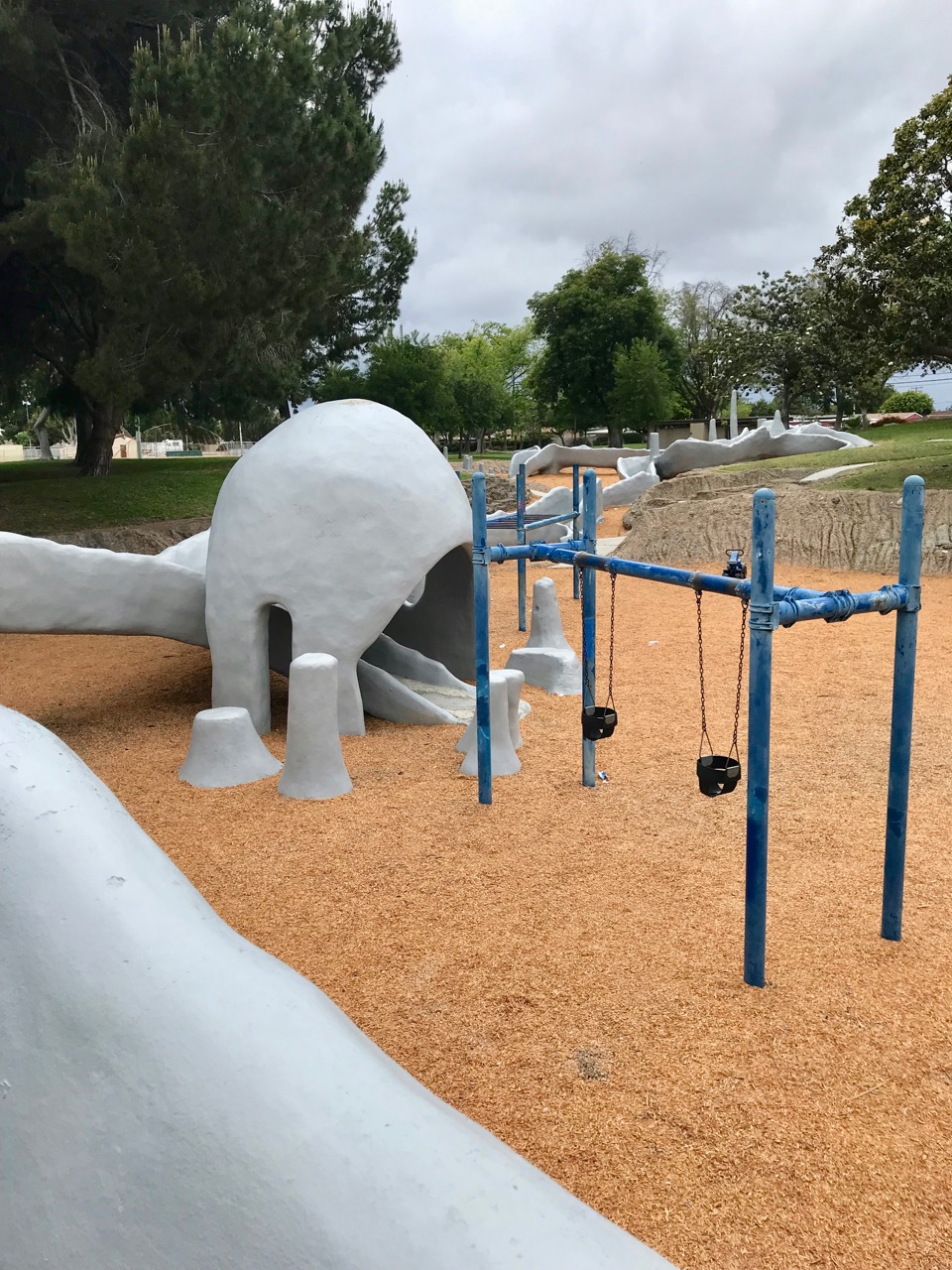 Space Age Moon Park – SUBURBAN POP