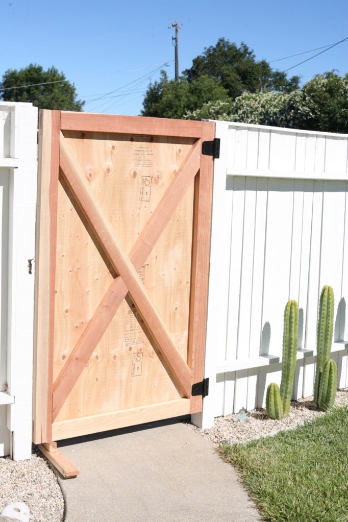 Modern Gate DIY – SUBURBAN POP