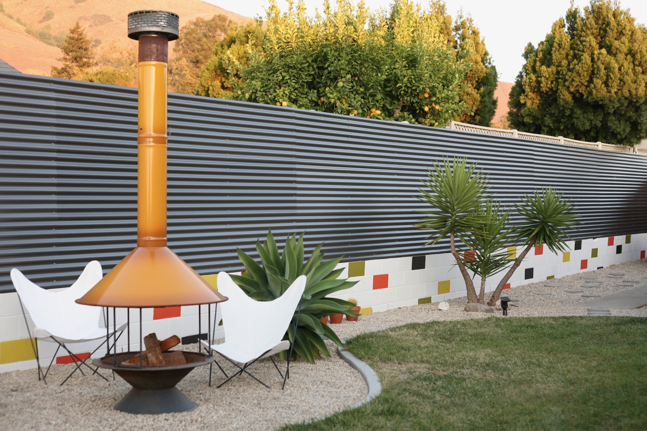 Corrugated Polycarbonate Privacy Fence – SUBURBAN POP