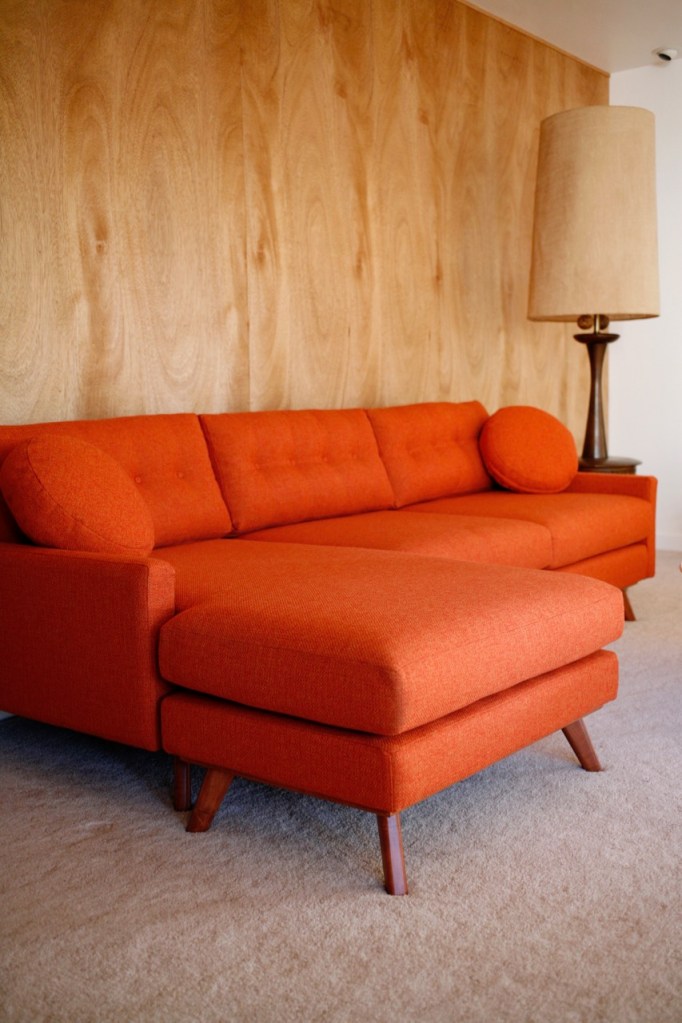 Orange Couch! – SUBURBAN POP